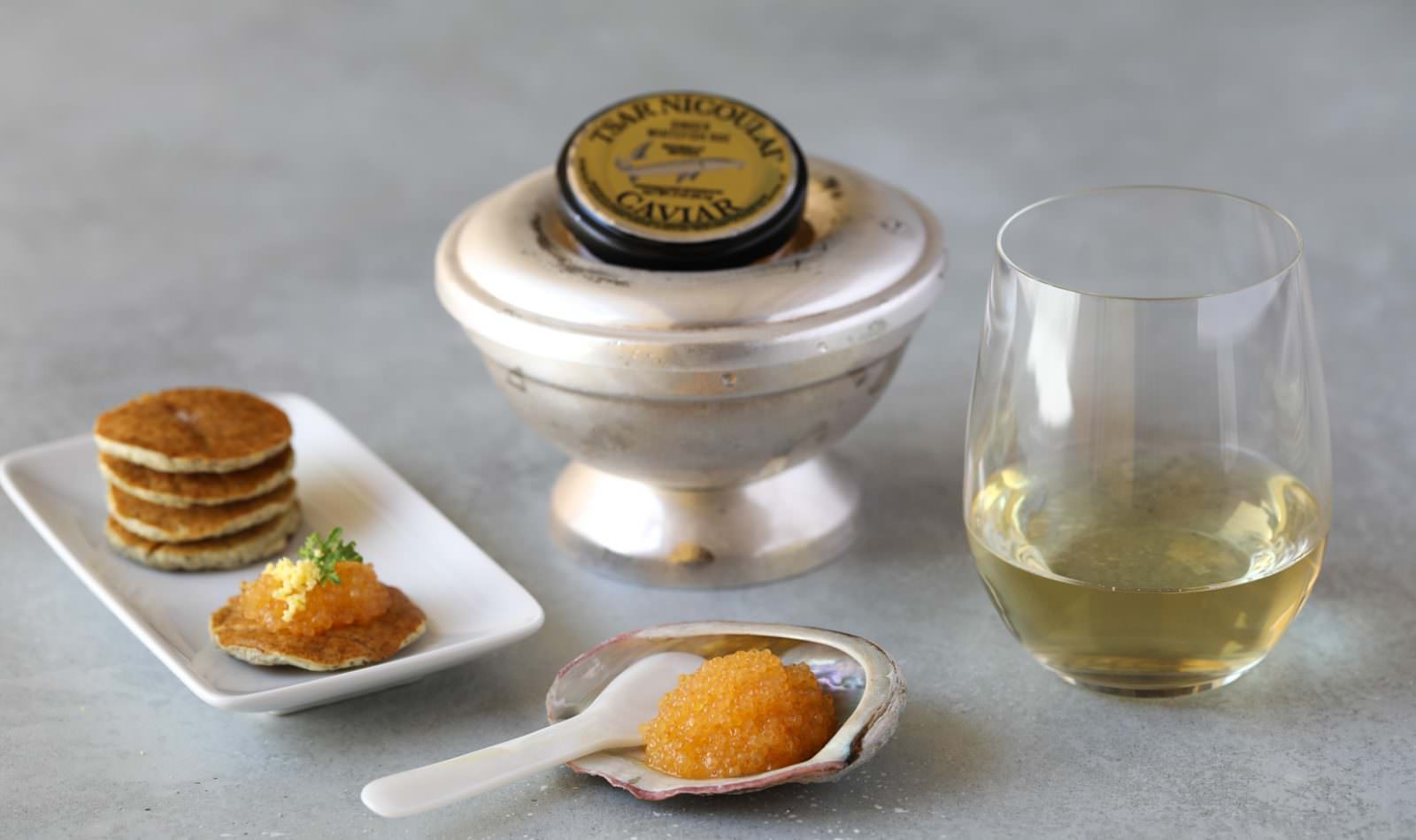 What Wine to Drink Caviar? Best Gourmet Roe Pairings