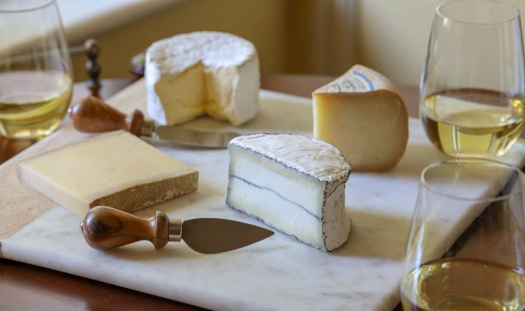 Best Cheese and Cabernet Sauvignon Pairing
