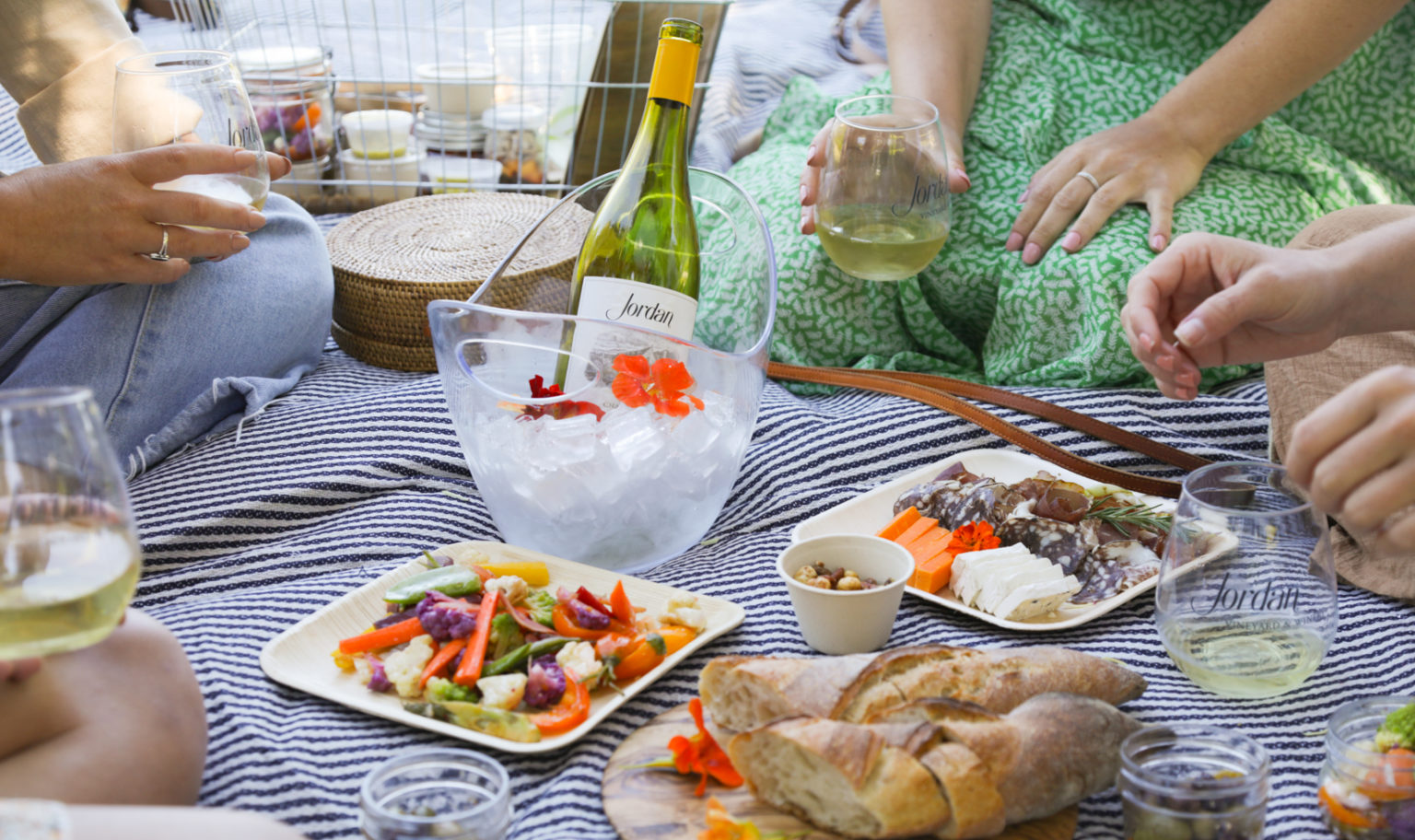 Backyard Picnics Elevated | Dine Al Fresco | Wine Country Table